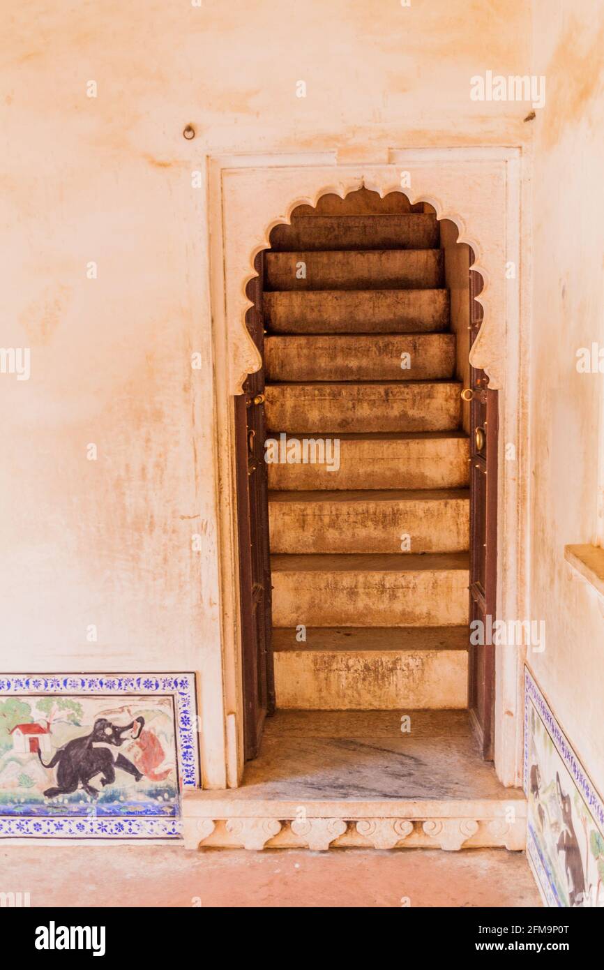 Imposing stairs hi-res stock photography and images - Alamy