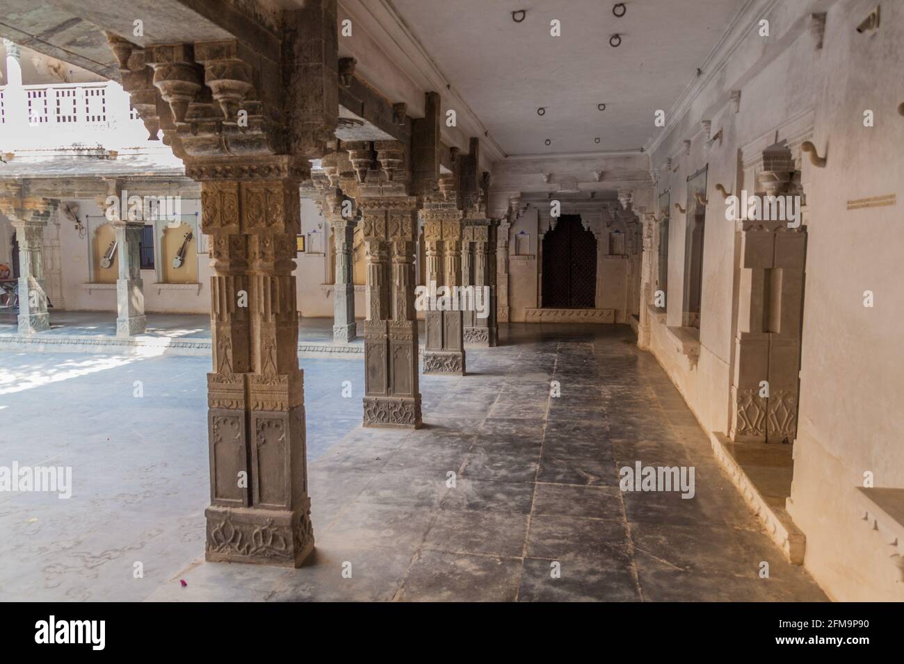 Courtyard of Bagore ki Haveli in Udaipur, Rajasthan state, India Stock ...