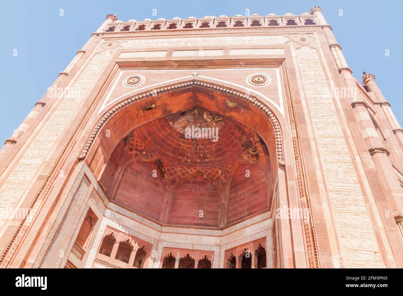 Buland Darwaza (Victory Gate) of the ancient city Fatehpur Sikri, Uttar ...