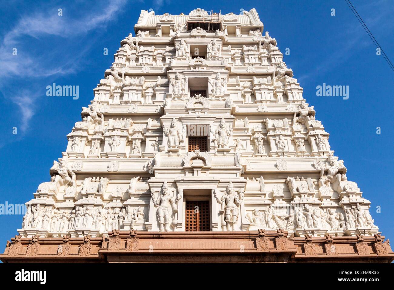 Vrindavan temple hi-res stock photography and images - Alamy