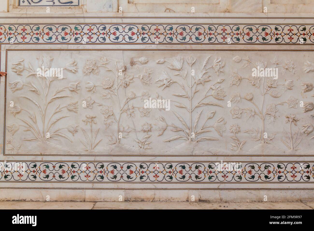 Detail of a wall of Taj Mahal in Agra, India Stock Photo - Alamy