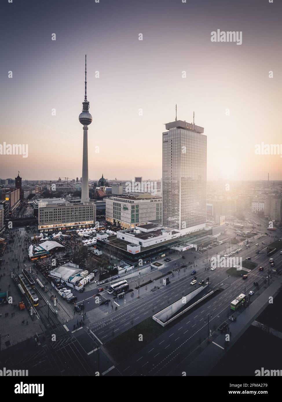 Sunsetting eye hi-res stock photography and images - Alamy