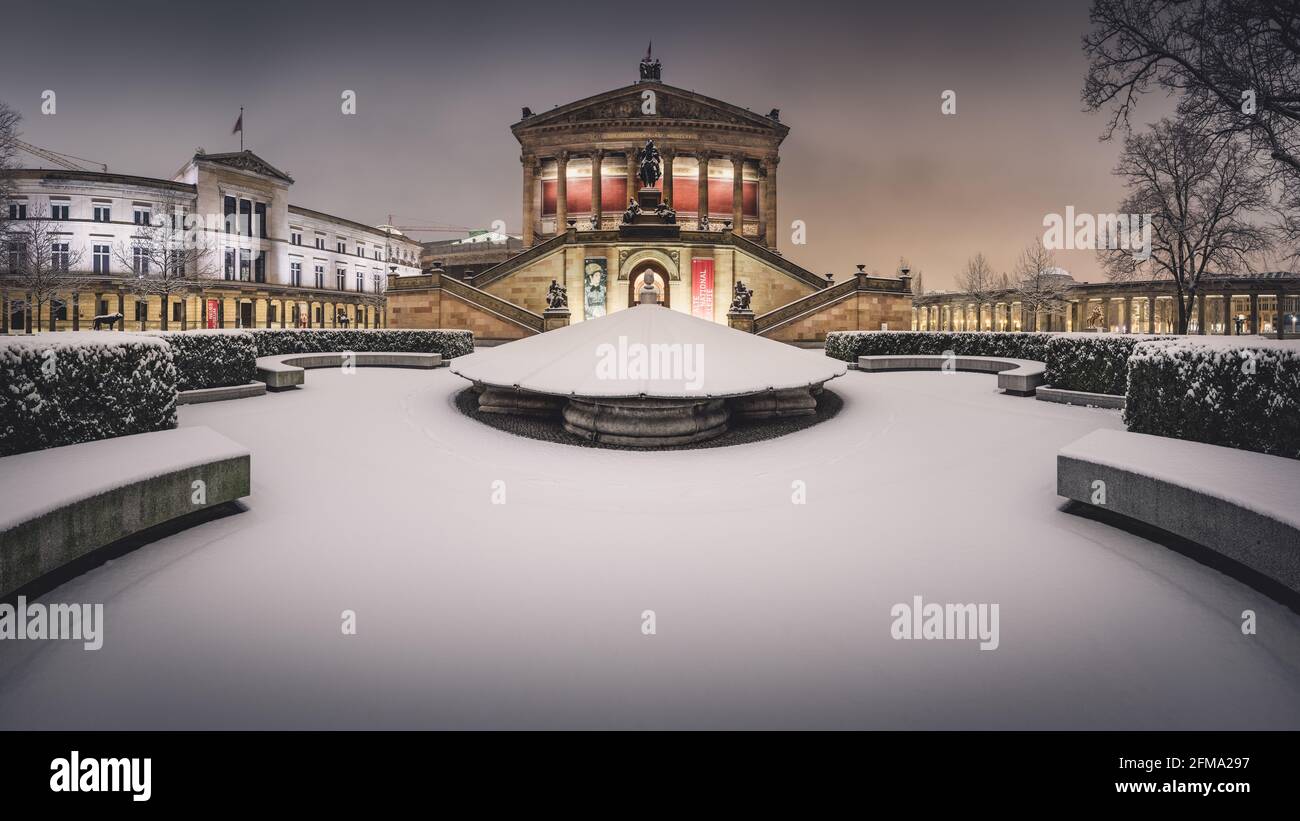 Fresh snow in winter at the Alte Nationalgalerie on Museum Island at ...