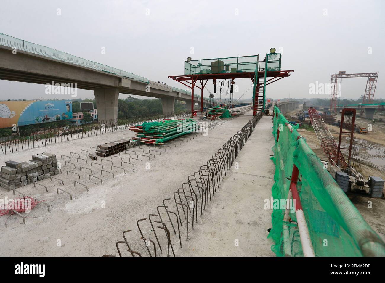 Mawa, Munshiganj, Bangladesh. 4th May, 2021. The final span of the ...