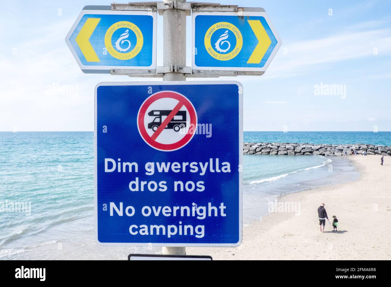 No overnight camping,sign,signage,to,stop,campervan,campervans,staying ...