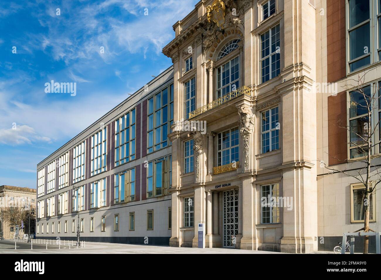 Berlin, Mitte, Schloßplatz and the former State Council building of the ...