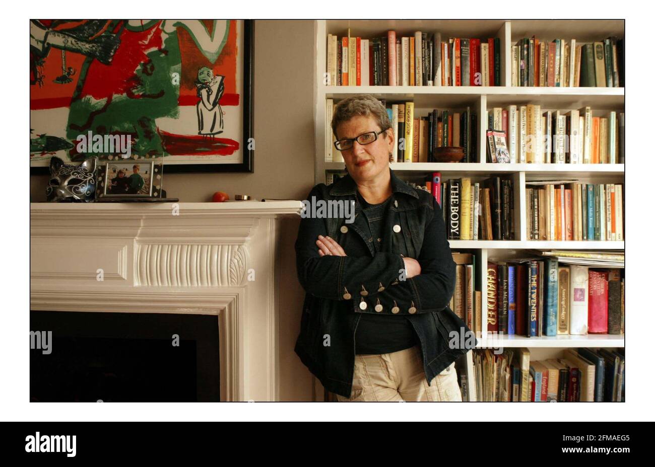 Meg Rosoff at home in Londonpic David Sandison 14/9/2005 Stock Photo ...