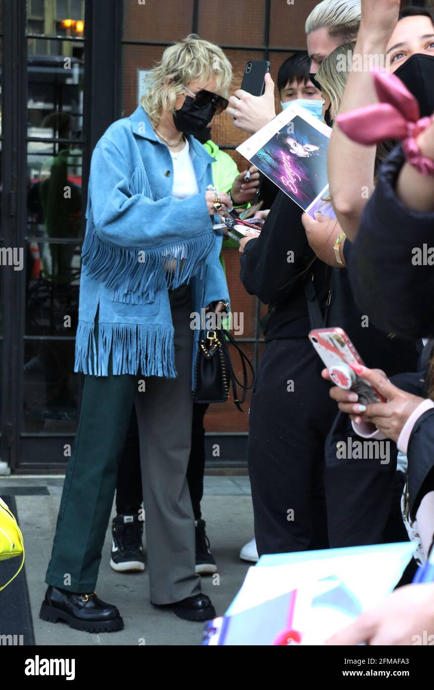 Miley cyrus 2021 hi-res stock photography and images - Alamy