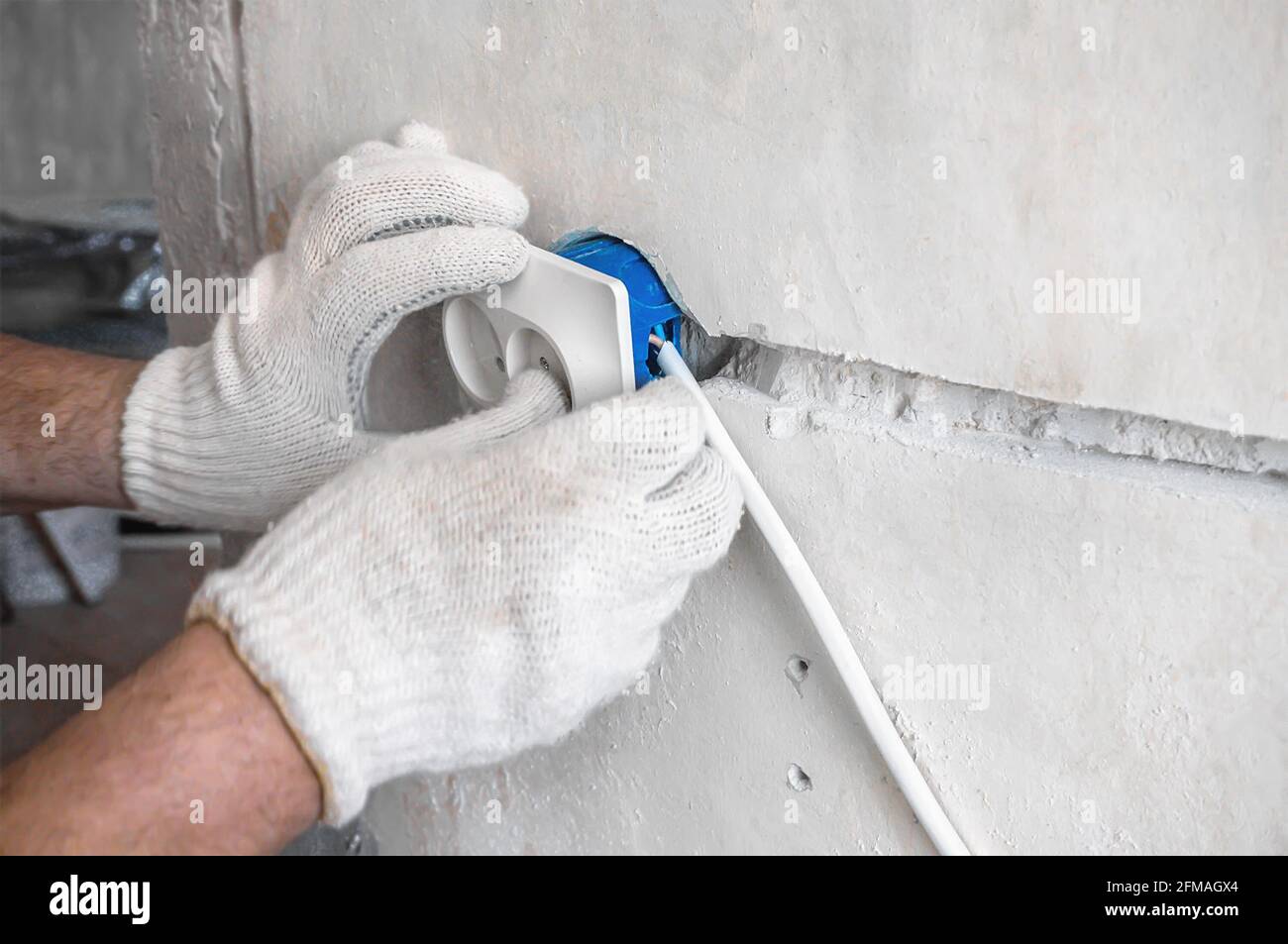 Electrical stay wire hi-res stock photography and images - Alamy