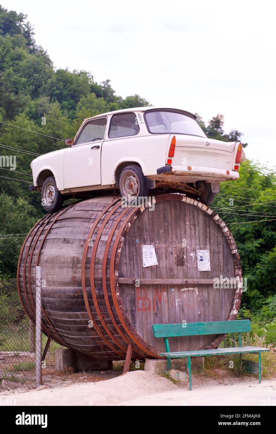 Large wooden barrel hi-res stock photography and images - Alamy