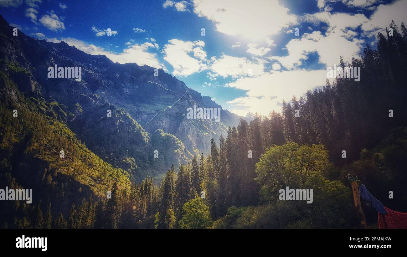 Trekking in parvati valley hi-res stock photography and images - Alamy