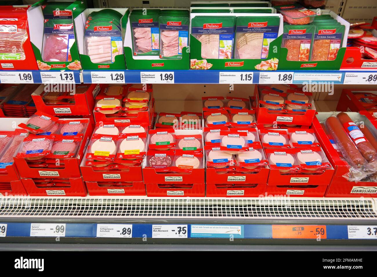 Supermarket aisle with meat products hi-res stock photography and ...