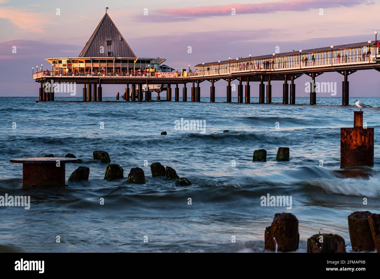 Pier stumps hi-res stock photography and images - Alamy