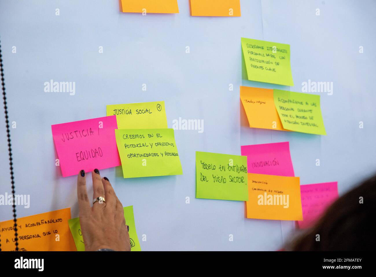 important notes to remember in a Working meeting Stock Photo - Alamy