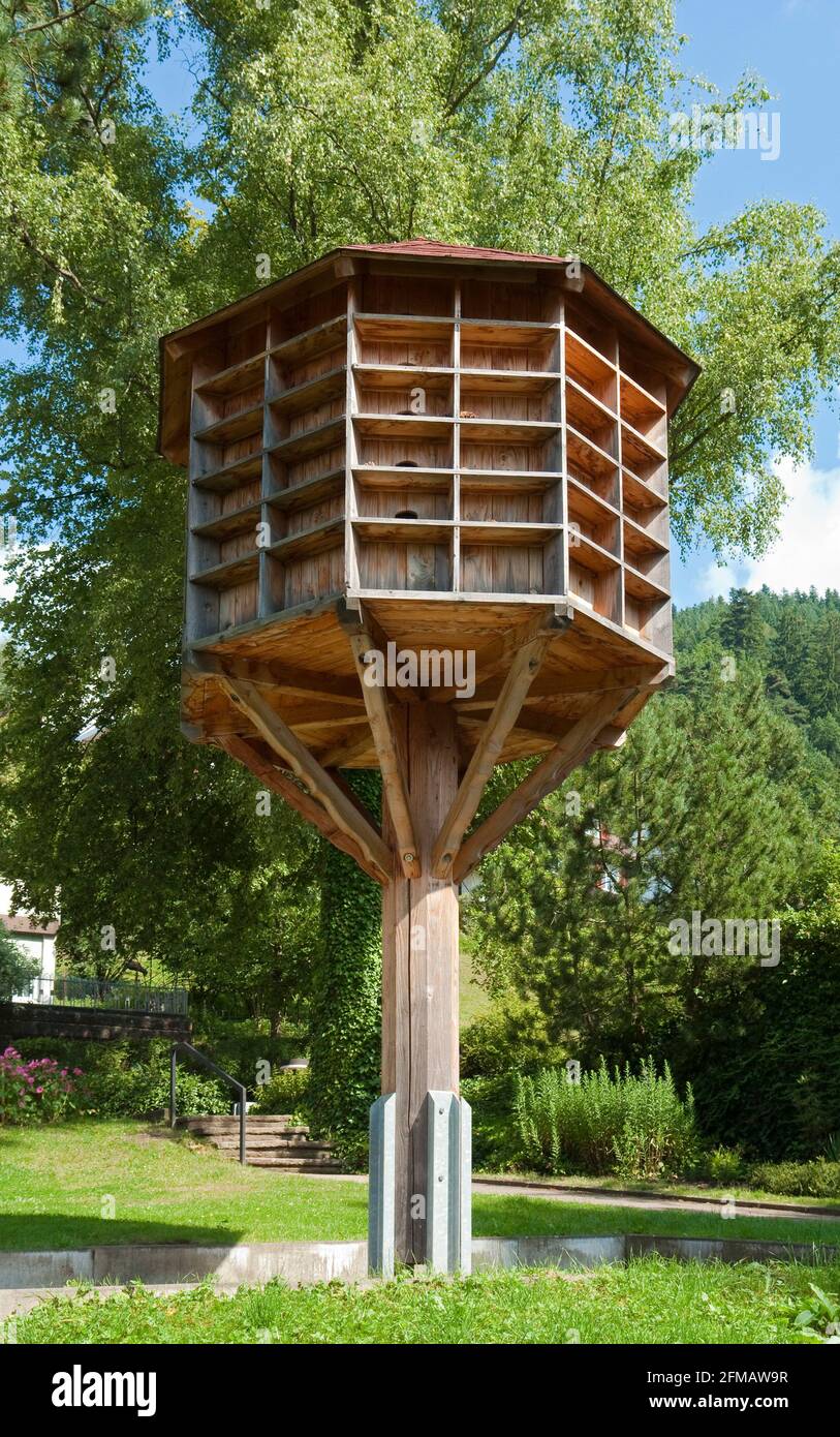 Pigeon house hi-res stock photography and images - Alamy