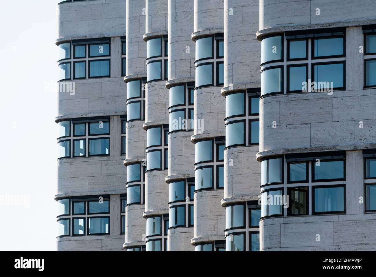 Berlin, Shell house on the Landwehr Canal, facade, detail Stock Photo ...