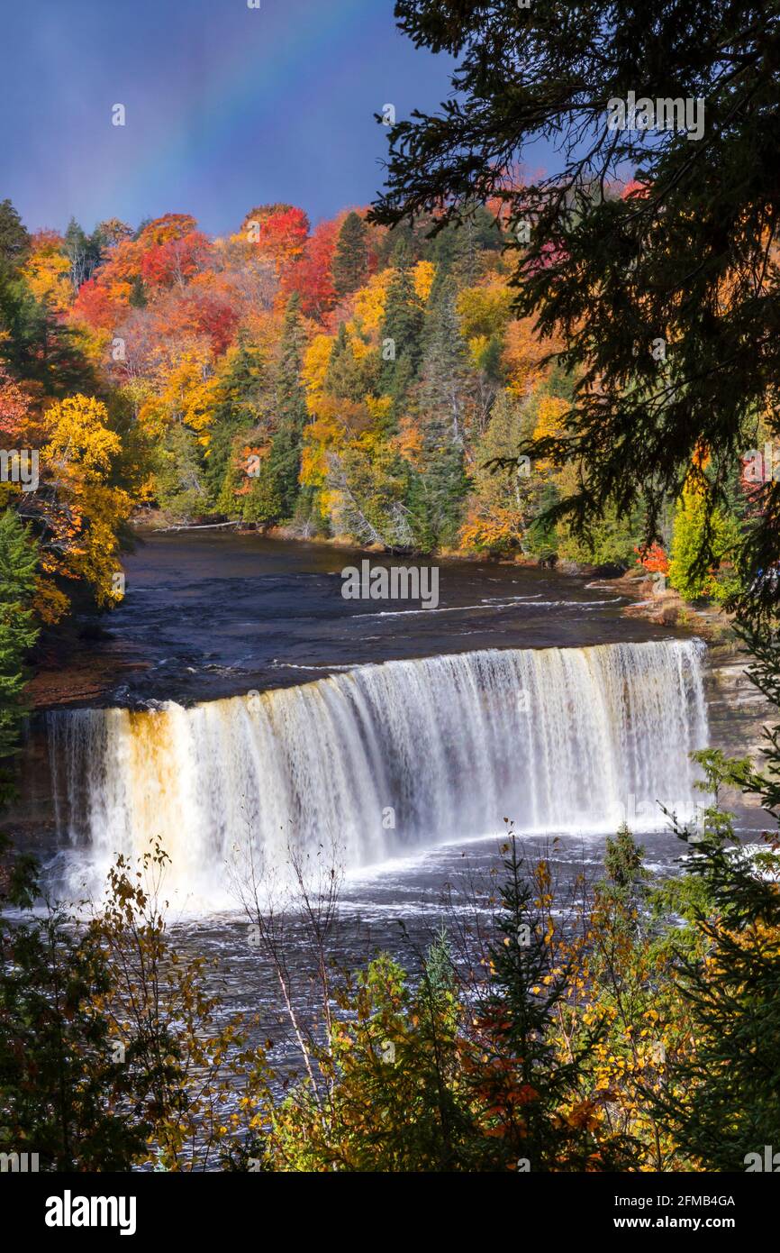 Michigan fall foliage hi-res stock photography and images - Alamy
