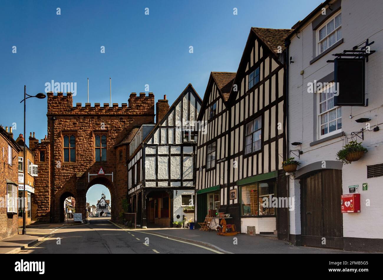 Bridgnorth is a town in Shropshire, England. The River Severn splits it ...