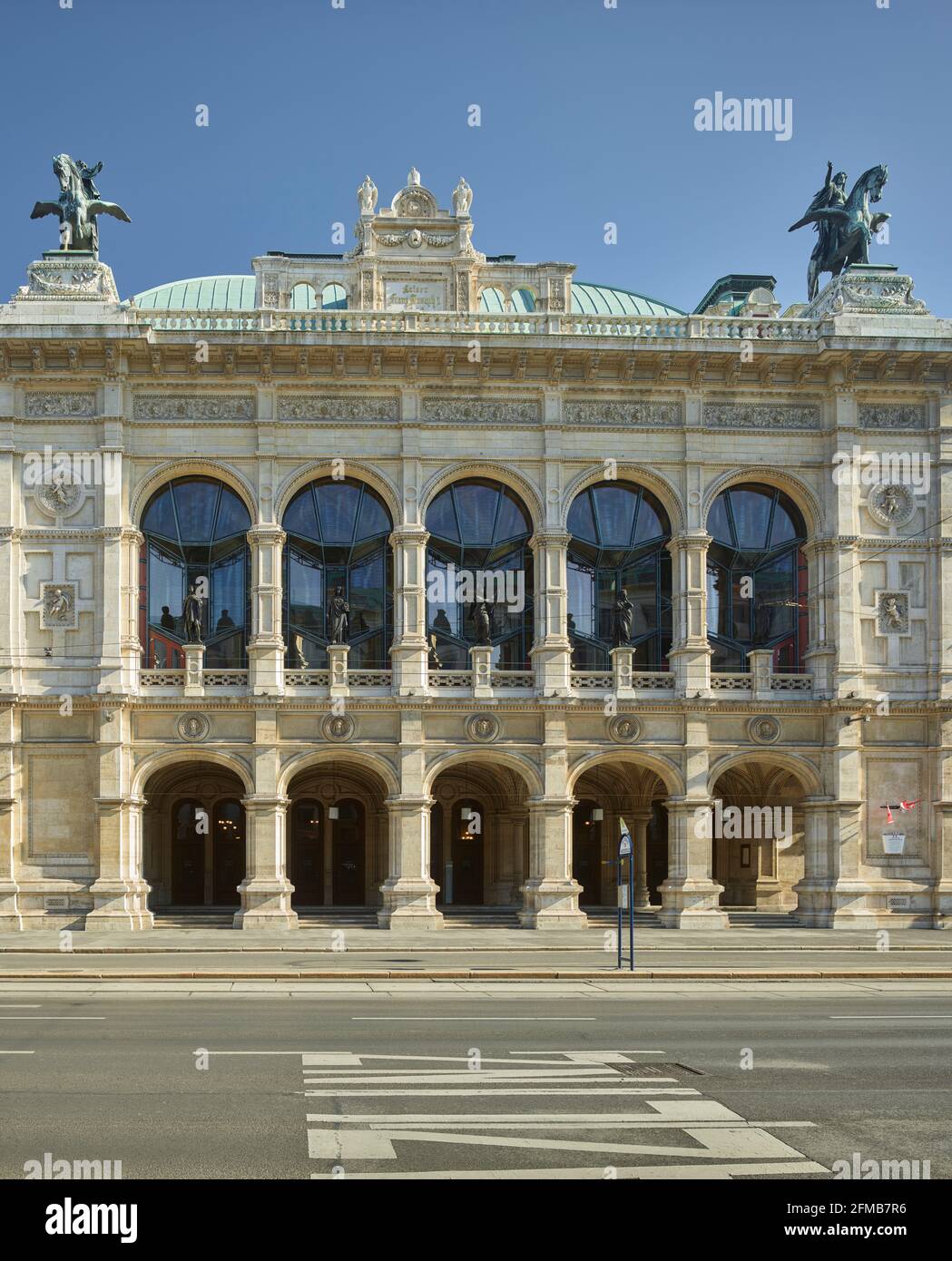 Vienna State Opera from Opernring, 1st district Innere Stadt, Vienna ...