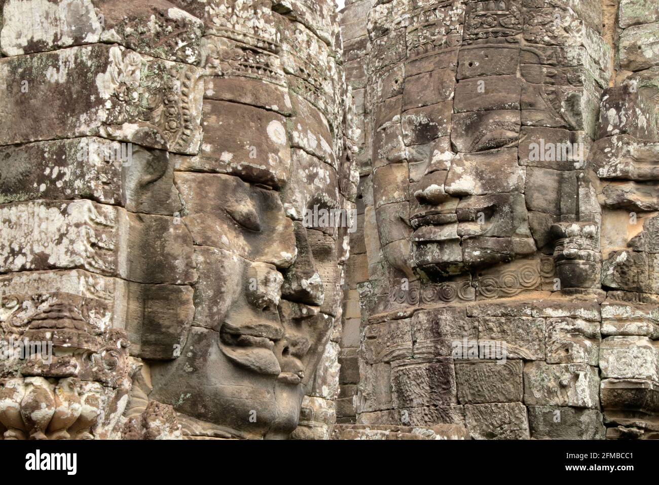 Giant face statue at Angkor Thom Cambodia Stock Photo - Alamy