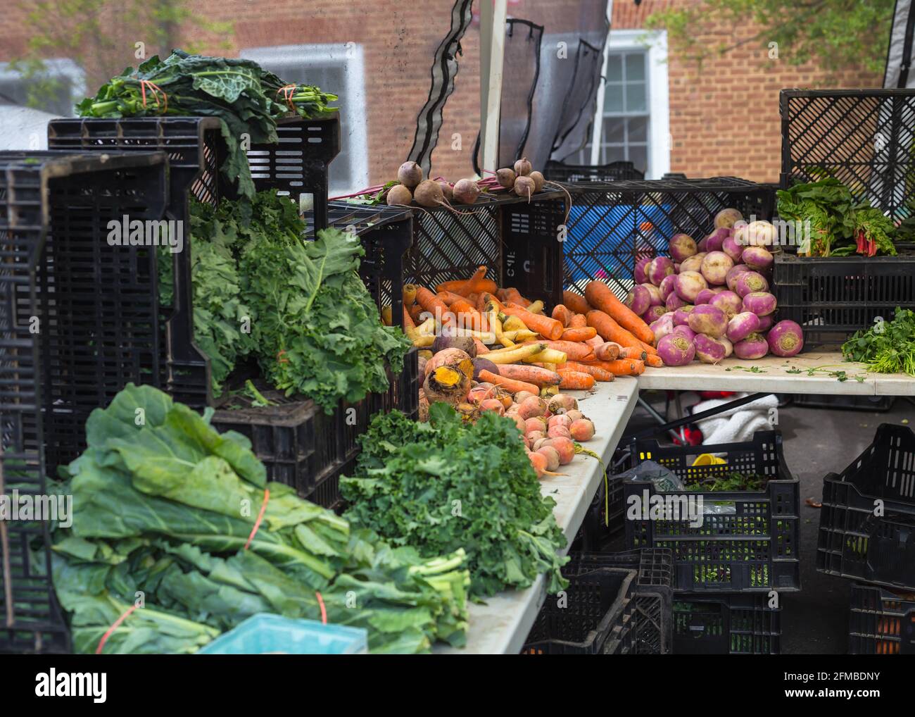 Fresh produce for sale at a community farmers market Stock Photo - Alamy