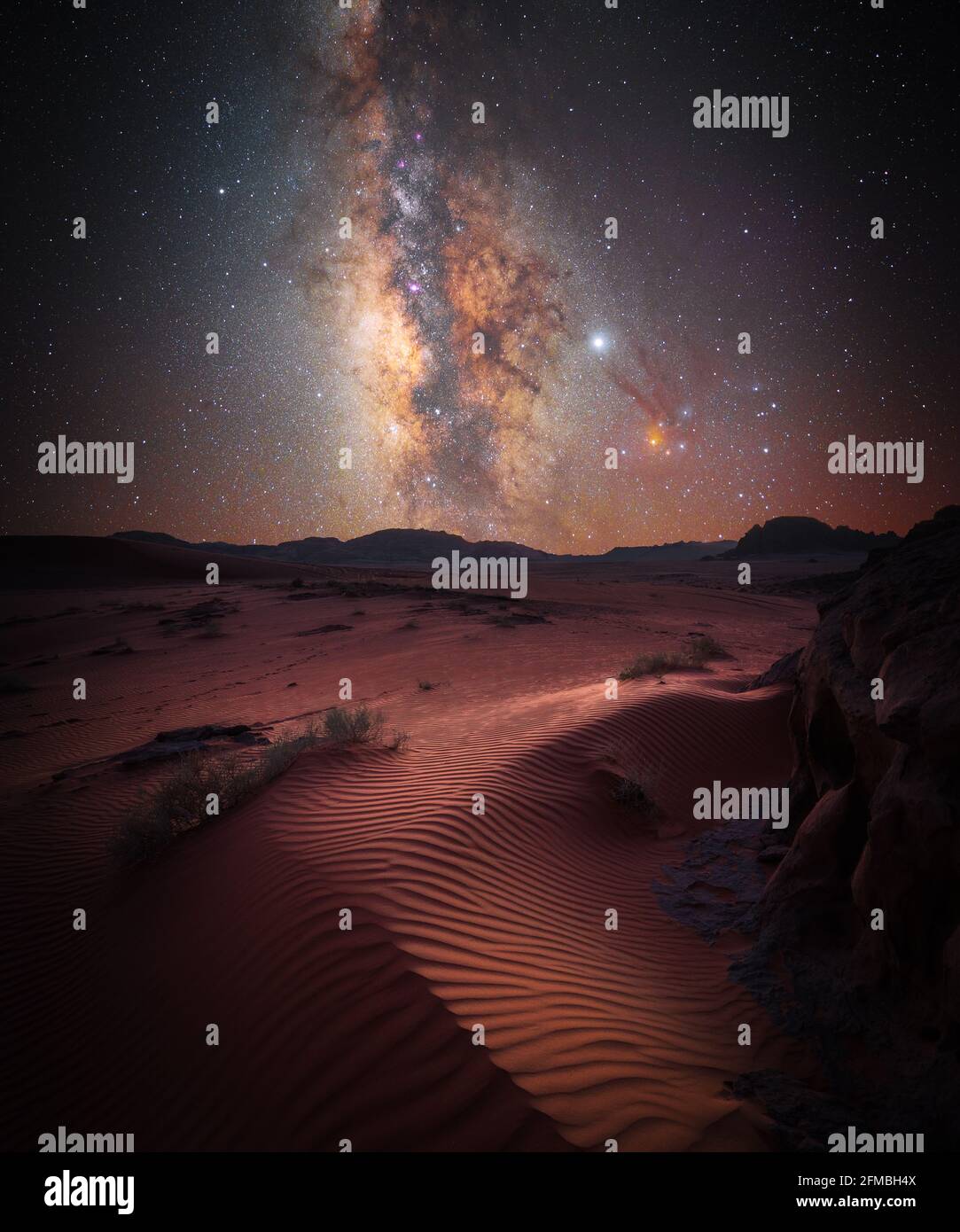 Night shot with Milky Way over a dune in Wadi Rum, Jordan Stock Photo ...