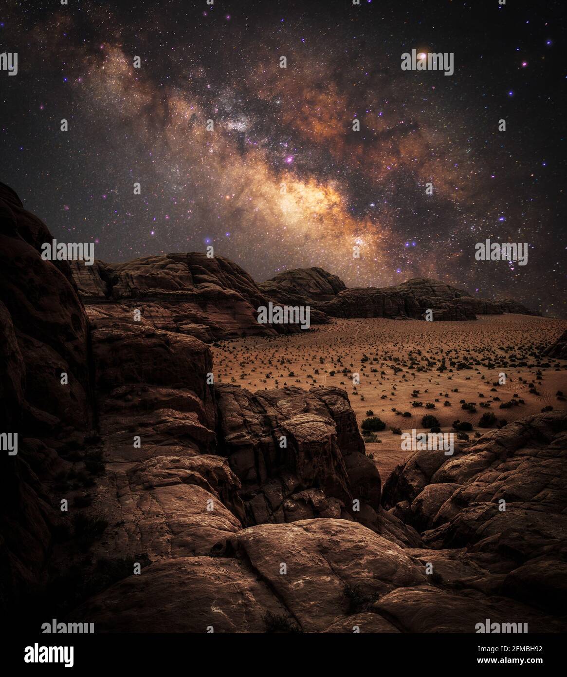 Milky Way over the Wadi Rum desert in Jordan Stock Photo - Alamy