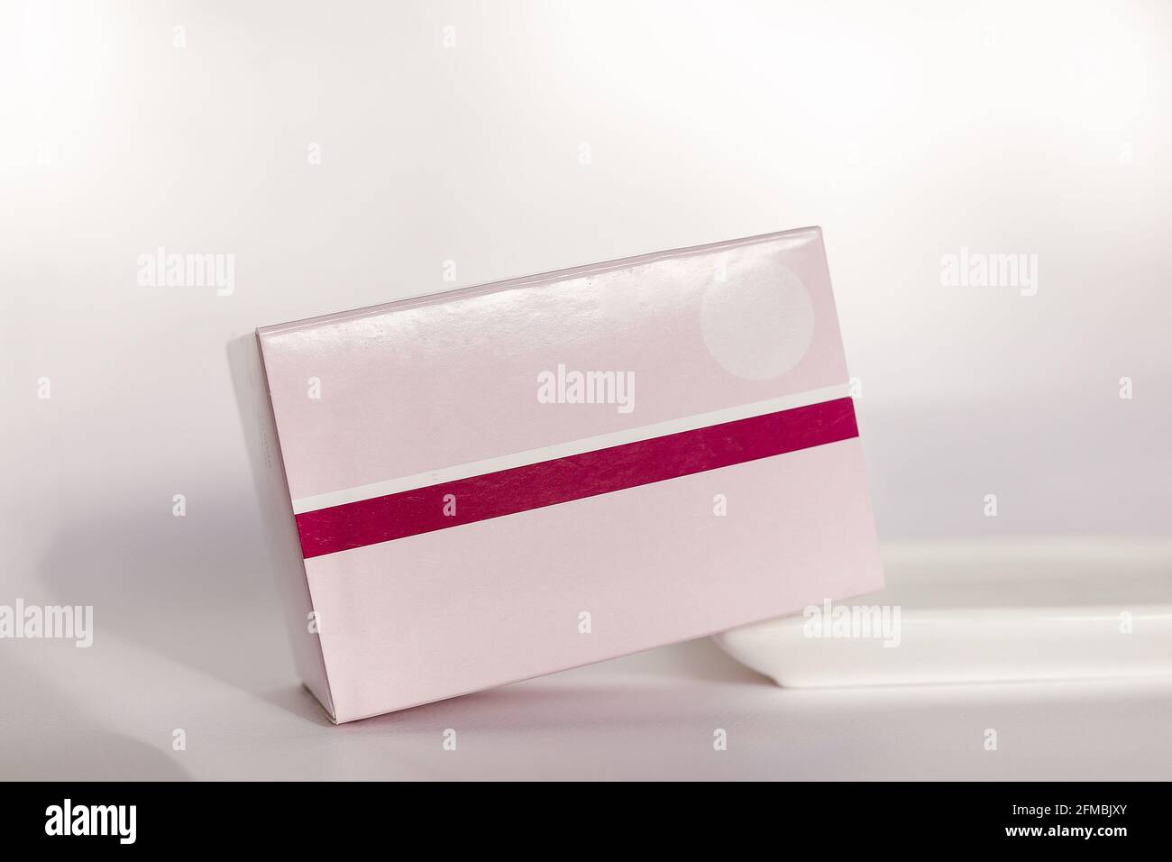 Paper box with Syringe with needle and vial, Covid-19 vaccines ...