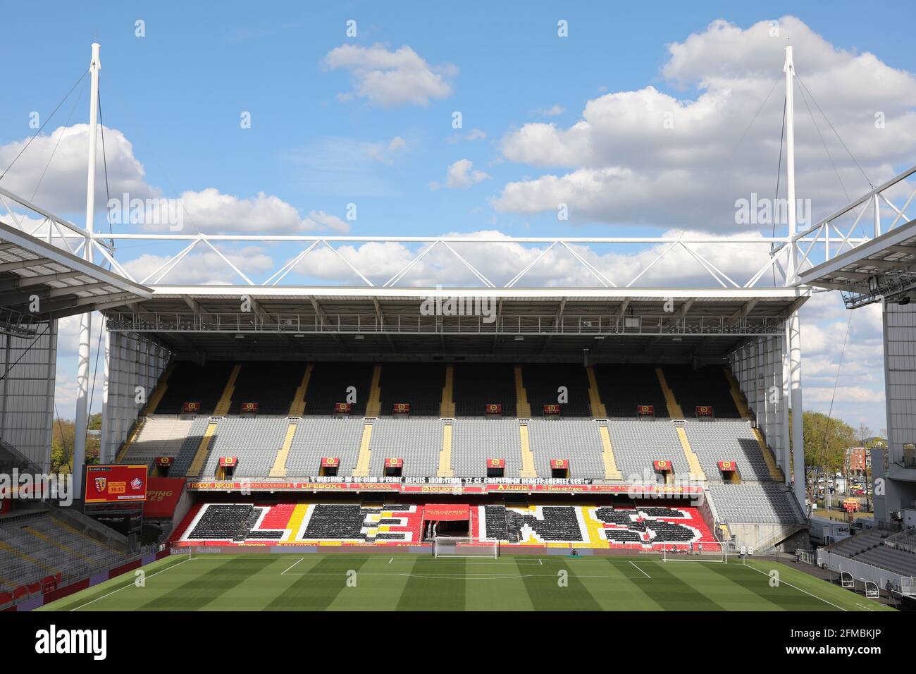 during the French championship Ligue 1 football match between RC Lens ...