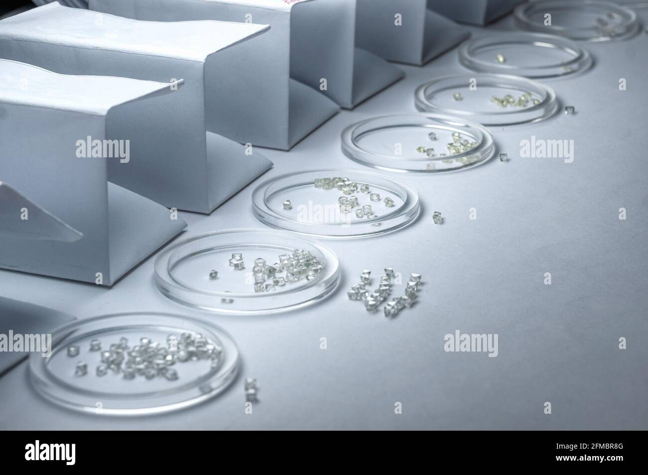 Manual sorting hi-res stock photography and images - Alamy