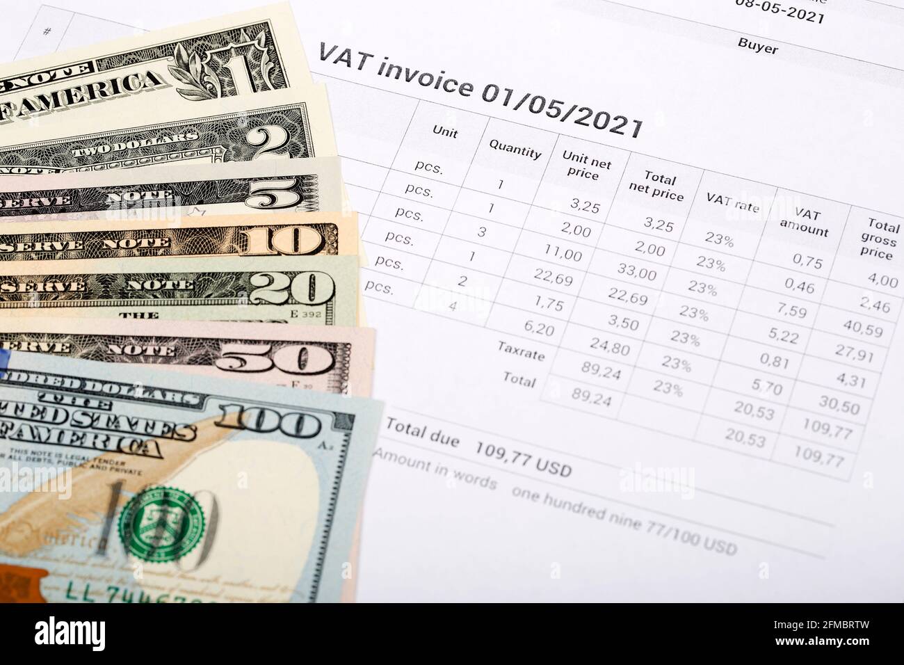 Invoice hi-res stock photography and images - Alamy