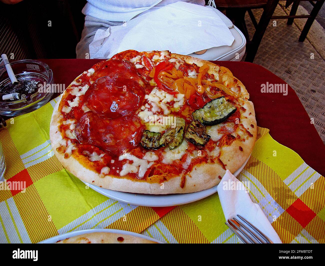 Italy pasta restaurant tomato rome hi-res stock photography and images ...