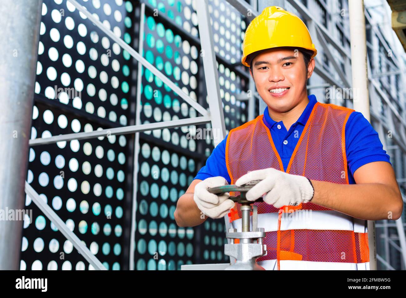 Pipeline valve site hi-res stock photography and images - Alamy