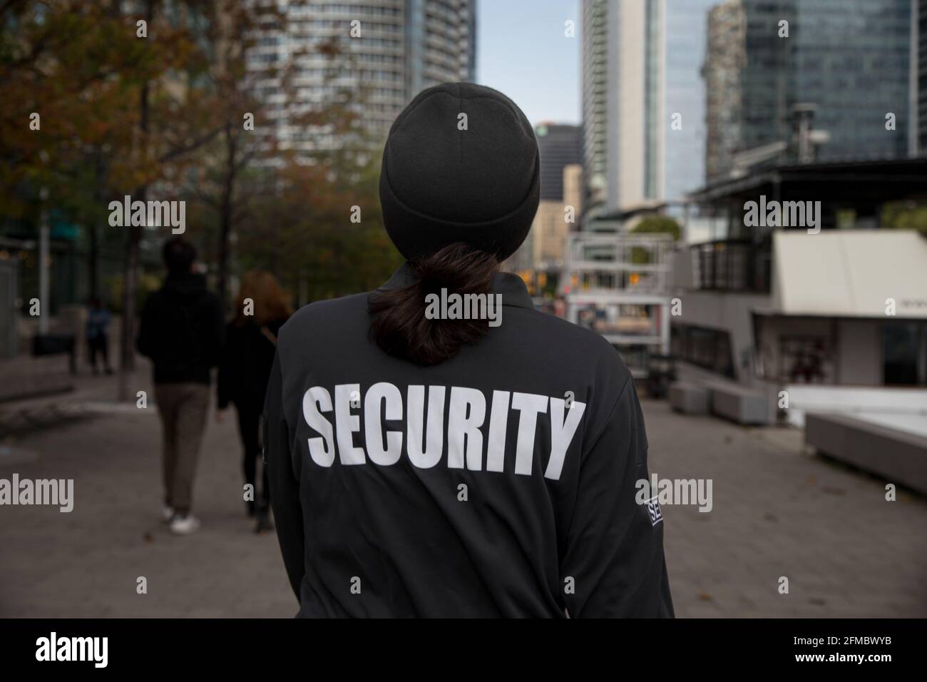 Female security guard hi-res stock photography and images - Alamy