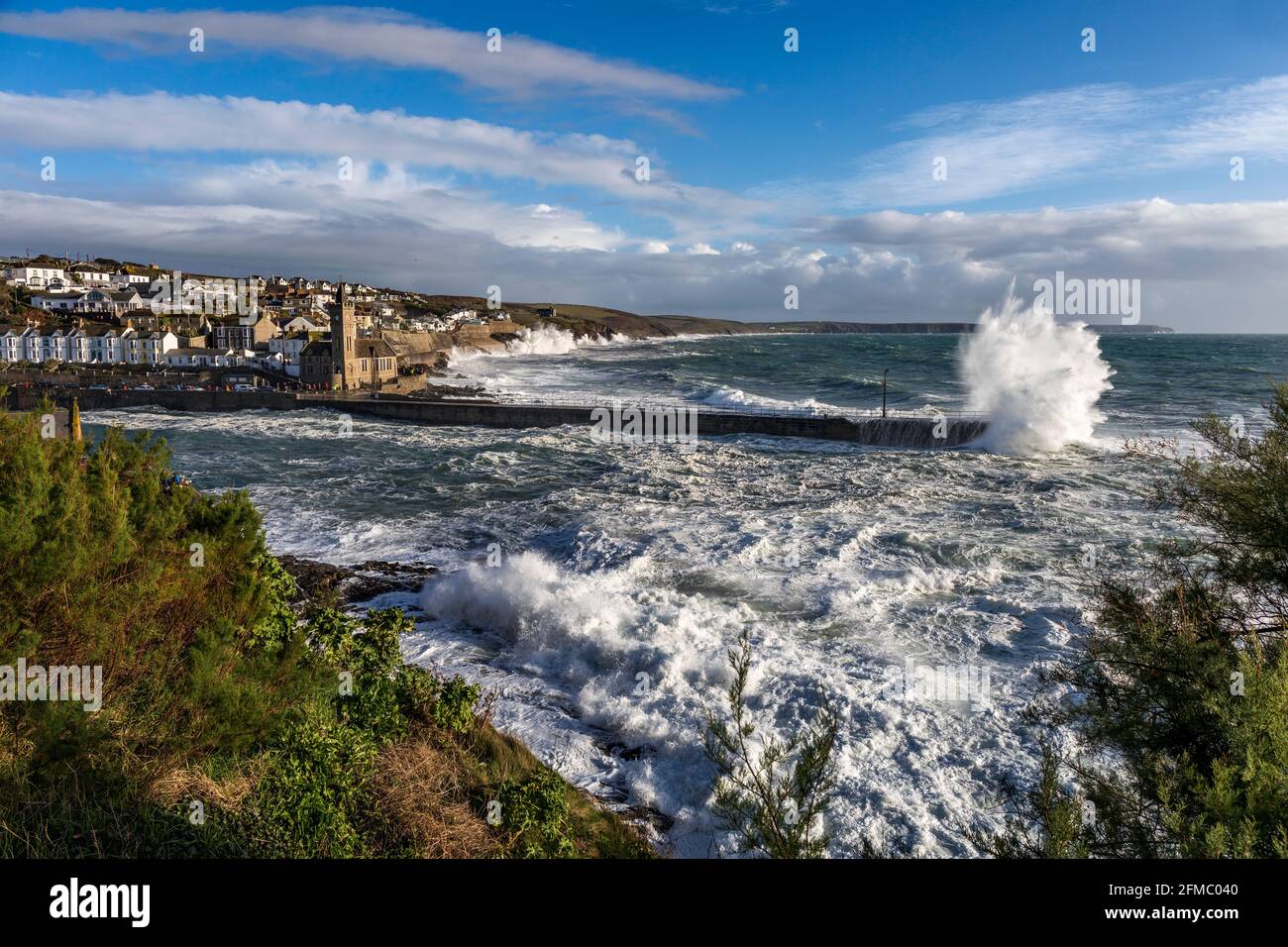 Storm pier uk hi-res stock photography and images - Alamy
