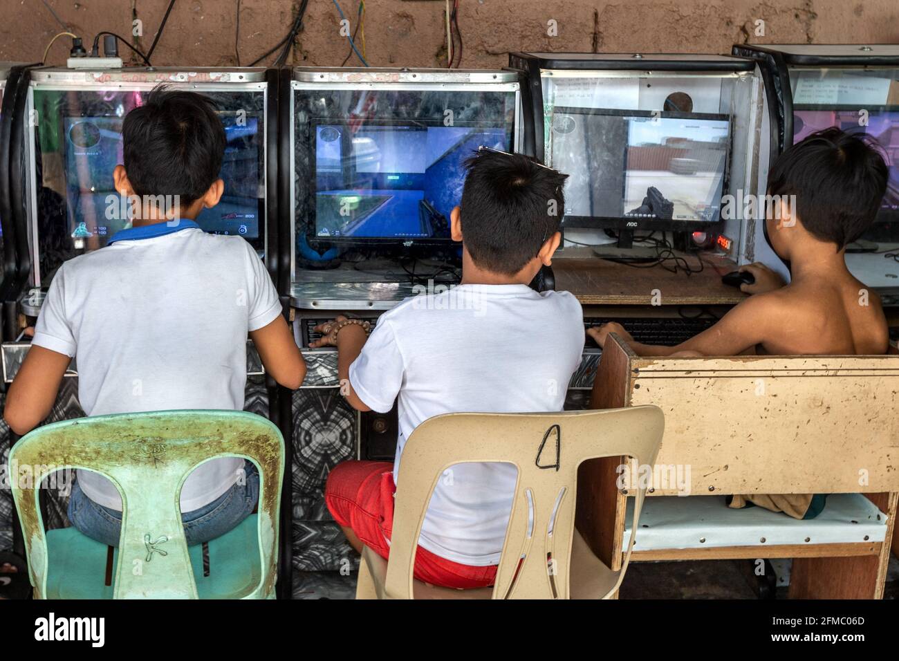 Manila poor children hi-res stock photography and images - Alamy