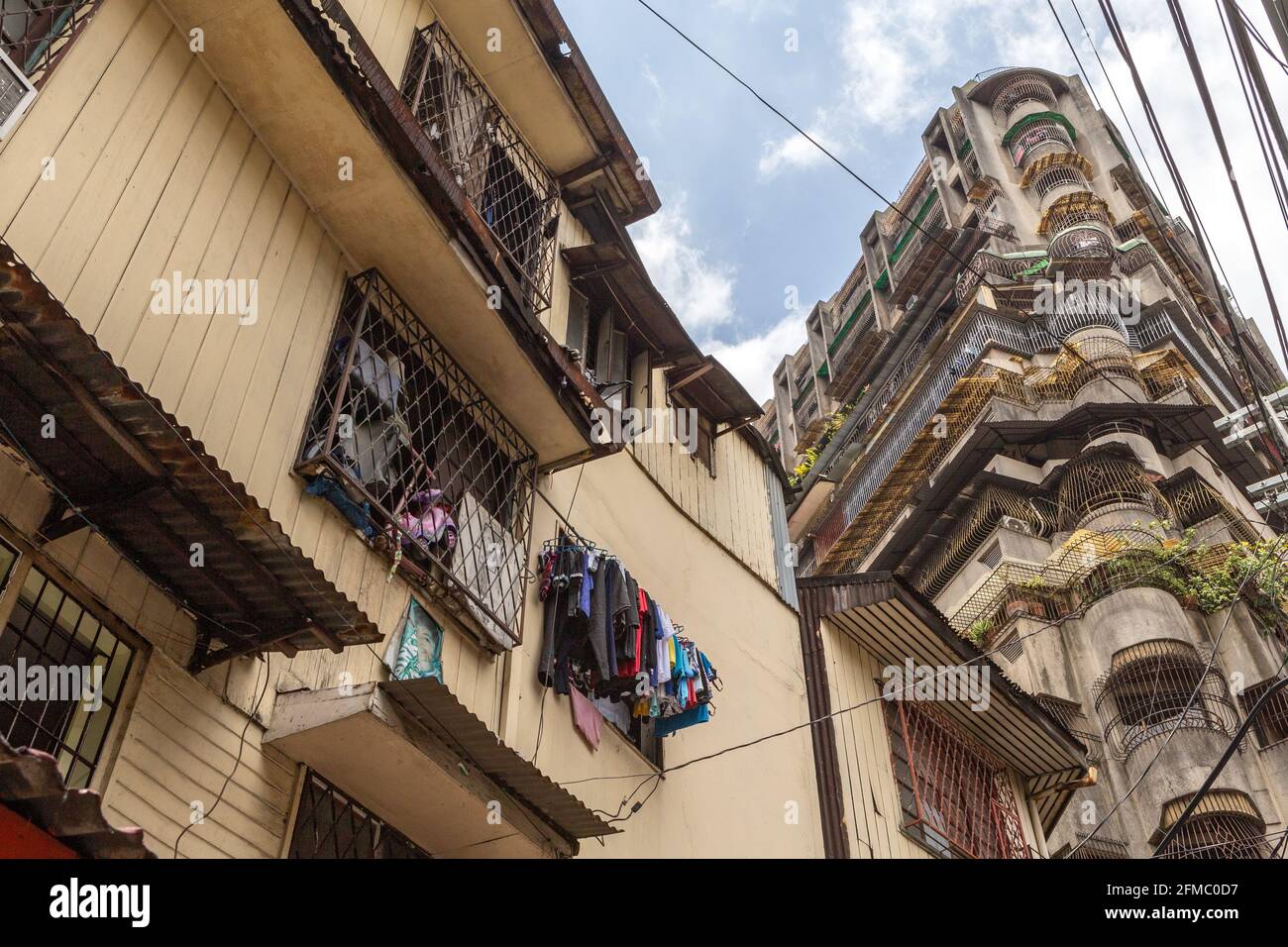 Old and new Buildings, Binondo aka Chinatown, Manila, Phillipines Stock ...