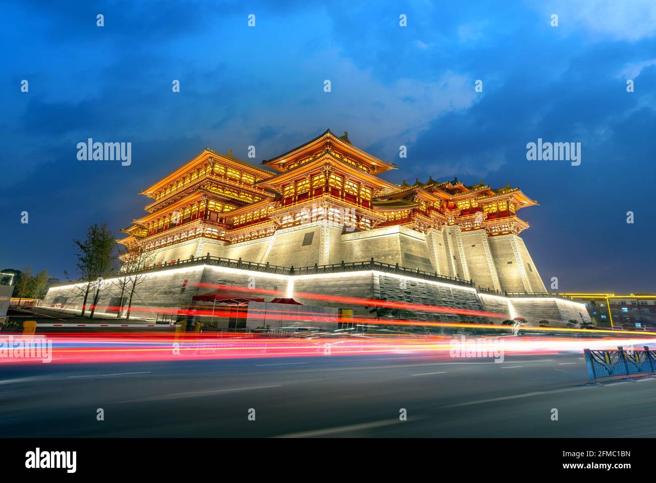 Yingtian Gate is the south gate of Luoyang City in the Sui and Tang ...