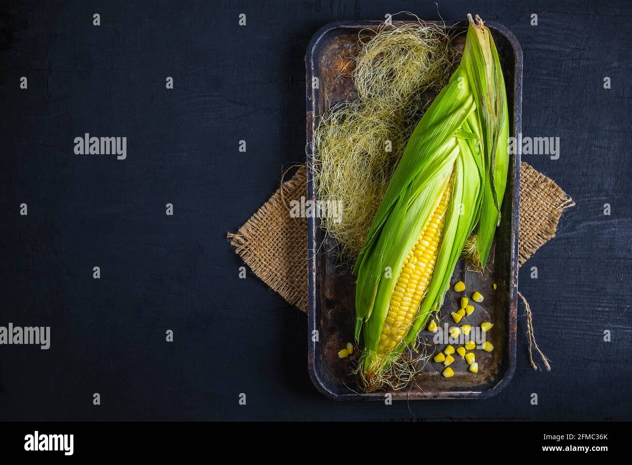 Corn in a tray hi-res stock photography and images - Alamy