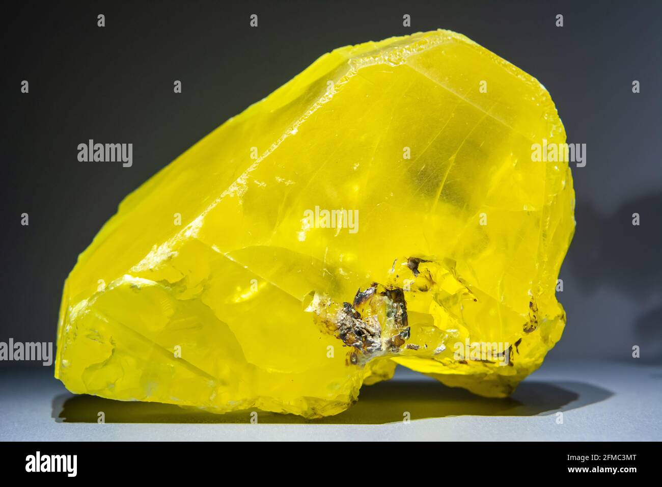 Sulphur yellow sulfur hi-res stock photography and images - Alamy