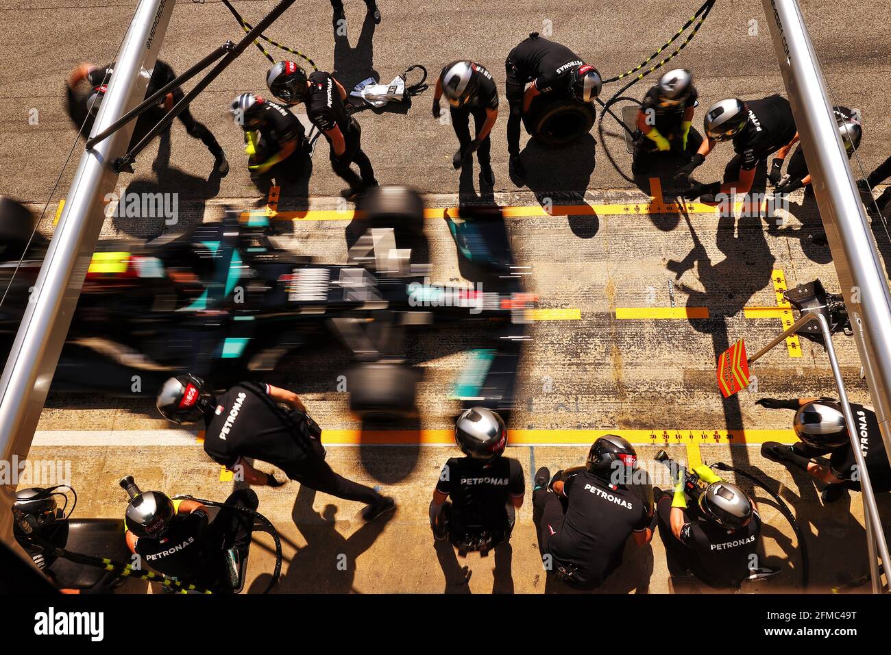 Formula 1 mercedes pit stop hi-res stock photography and images - Alamy
