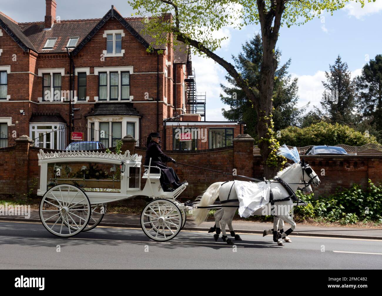 A horse-drawn hearse Stock Photo - Alamy