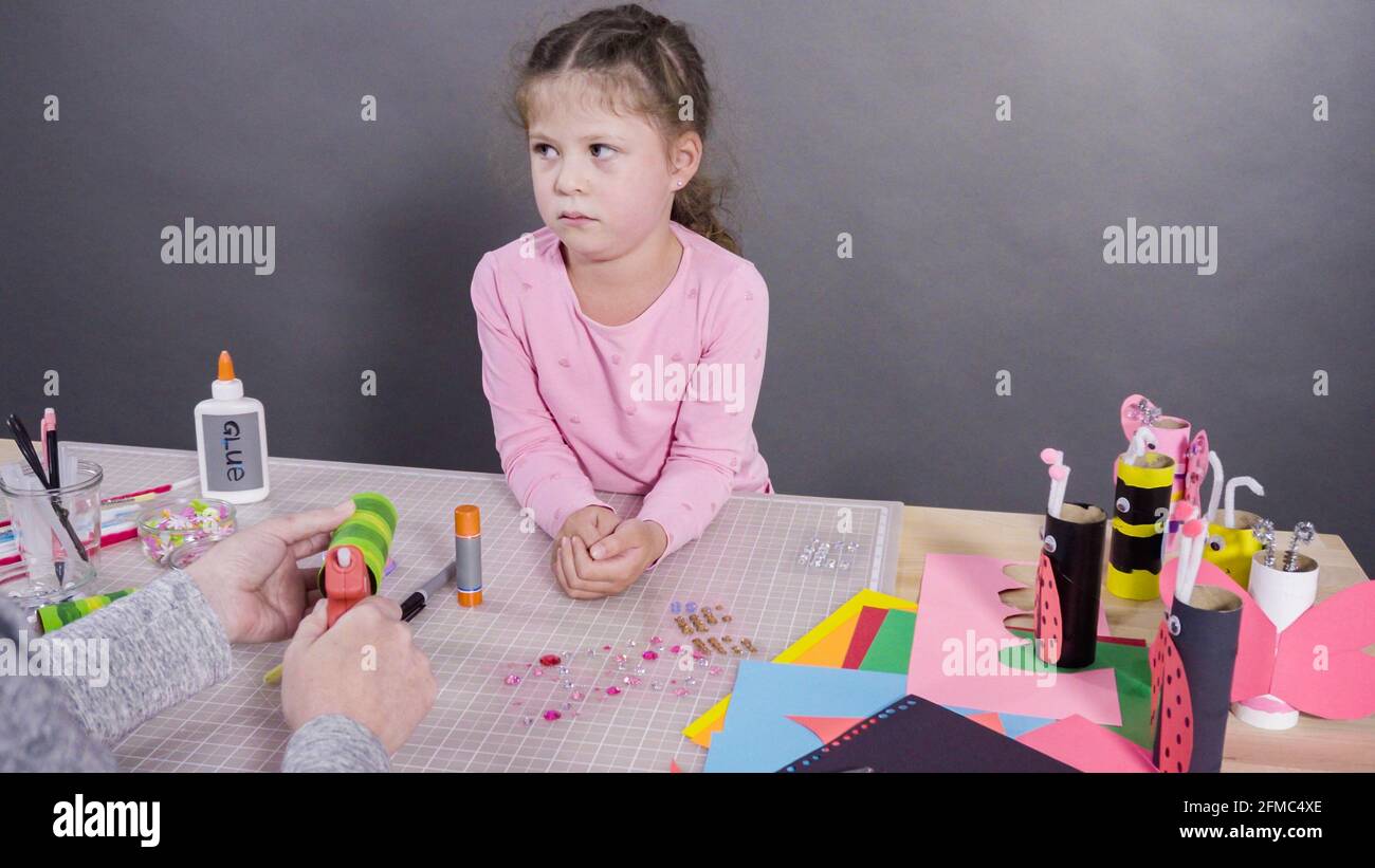 Kids papercraft. Making paper bugs out of the empty toilet paper rolls ...