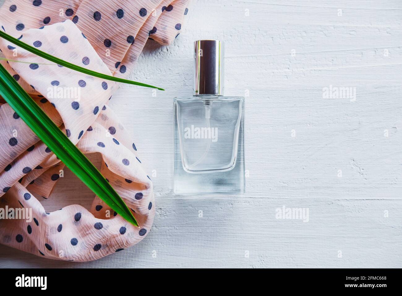 Women perfume ad hi-res stock photography and images - Alamy