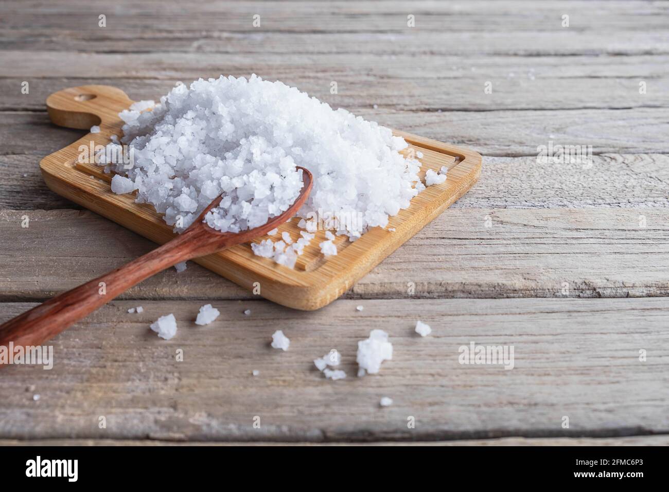Salt for cooking Stock Photo - Alamy
