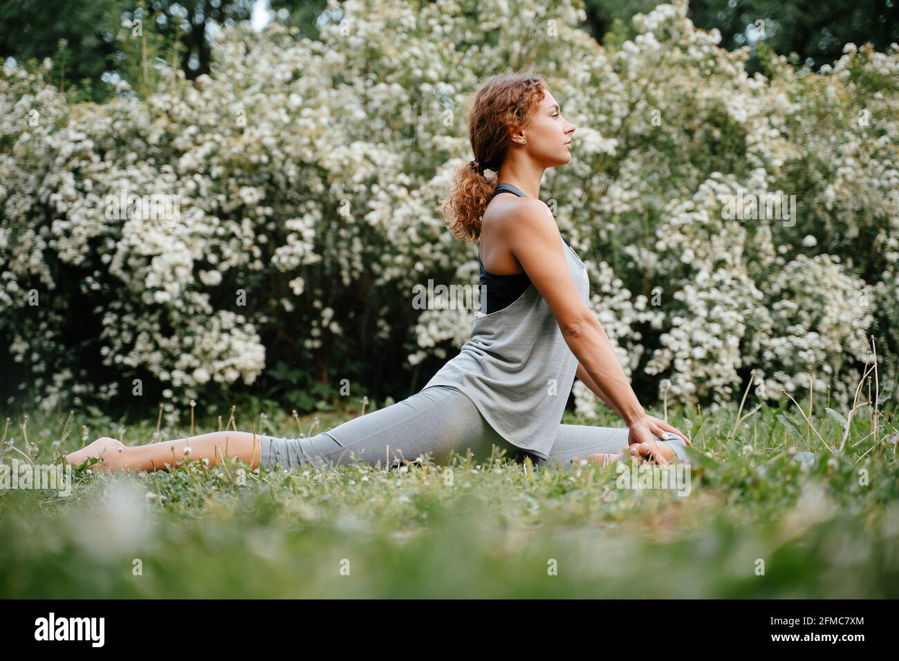 Rider pose hi-res stock photography and images - Alamy