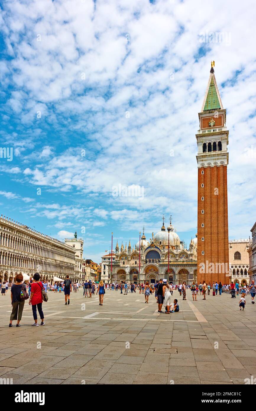 Venice people hi-res stock photography and images - Alamy