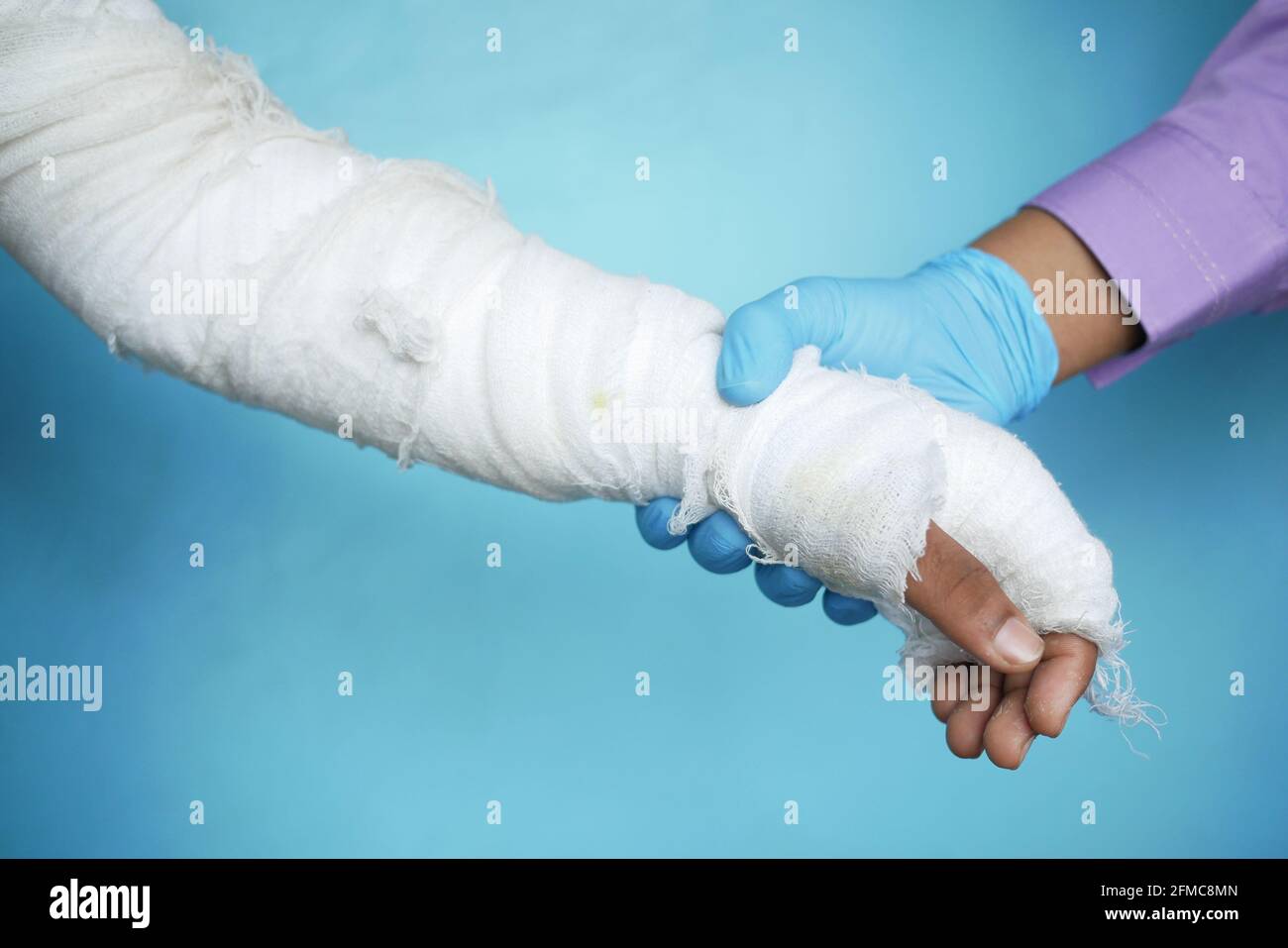 Bandaged body hi-res stock photography and images - Alamy