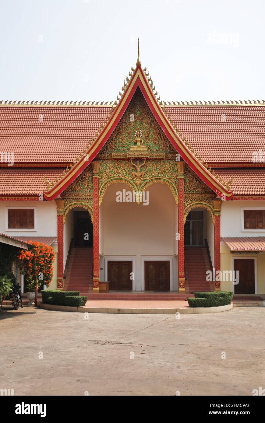 Modern temple hi-res stock photography and images - Alamy