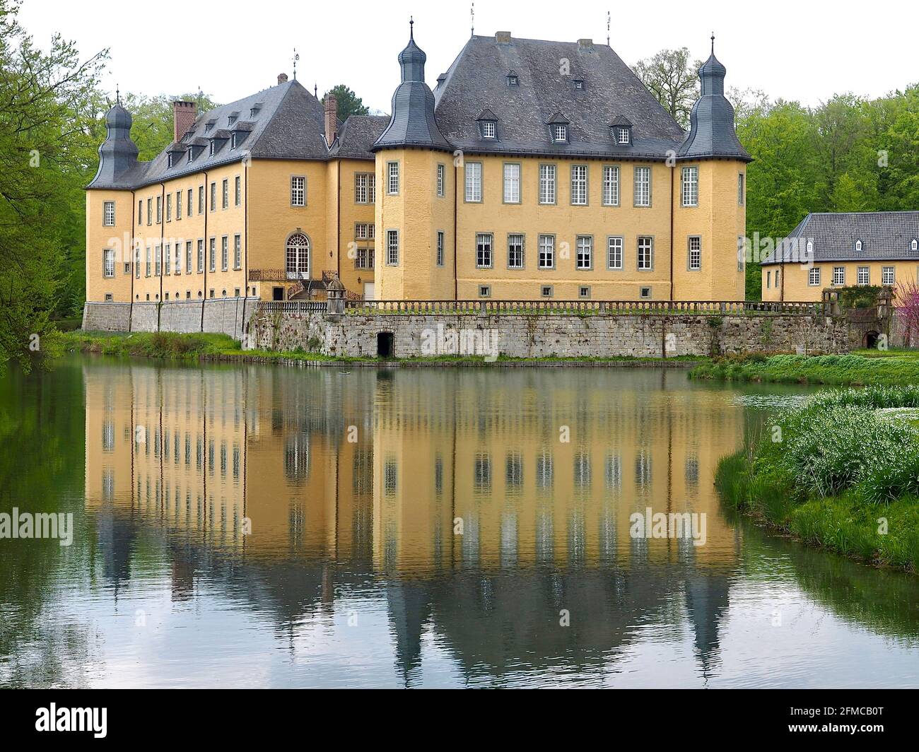 Neuss castle hi-res stock photography and images - Alamy